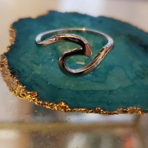 Jewelry | Silver Metal Wave Ring | Poshmark